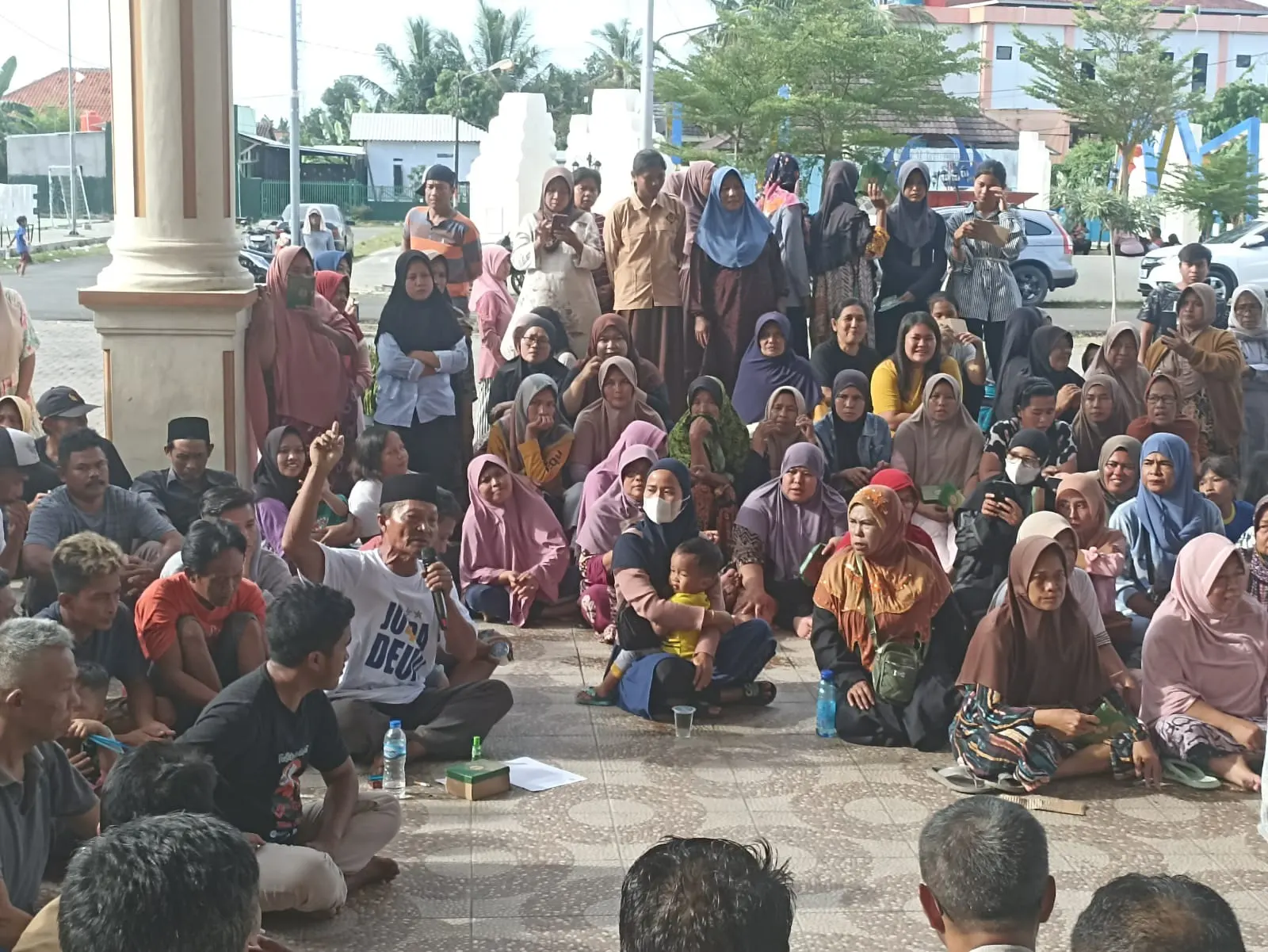 Warga Kasemen Tagih Janji Budi Rustandi | Banten Ekspres