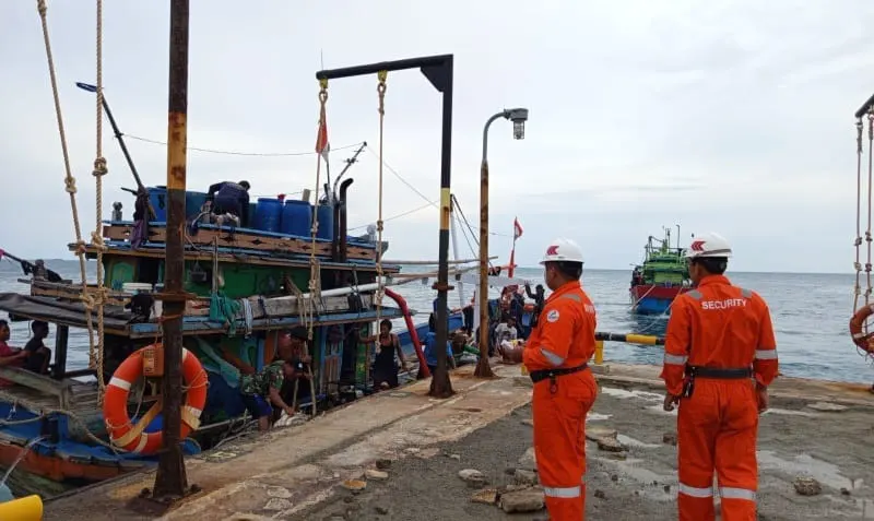 11 Nelayan Kronjo Terdampar di Pulau Pabelokan